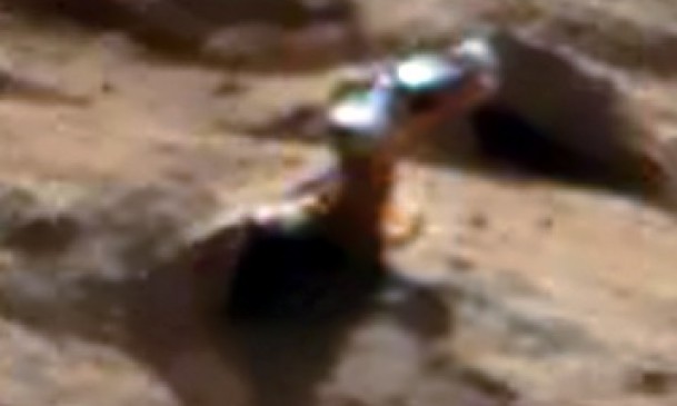 The Martian Golden Lizard, Rock Formation or Living Creature? - Byte ...